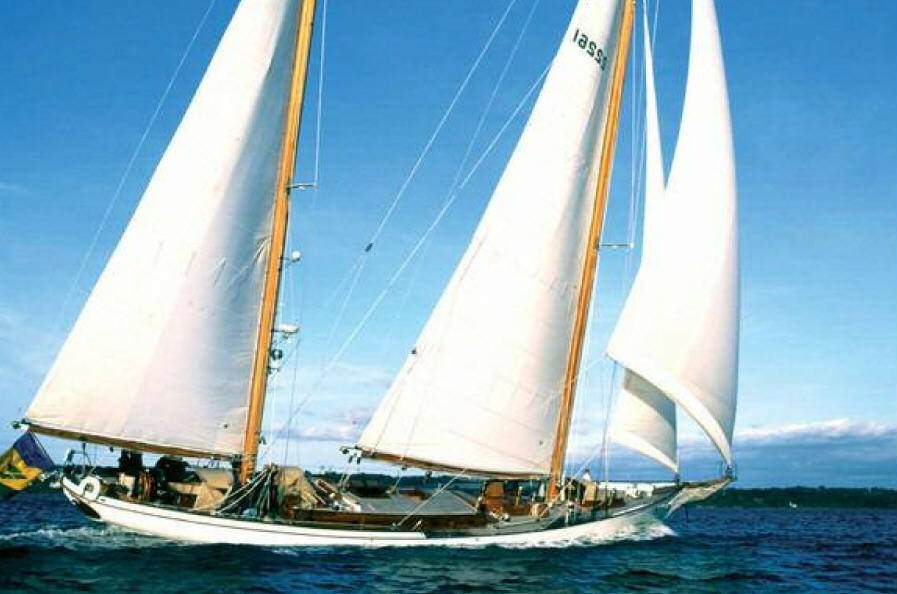 WHITEHAWK Yacht Photos - Lie-Nielsen | Yacht Charter Fleet