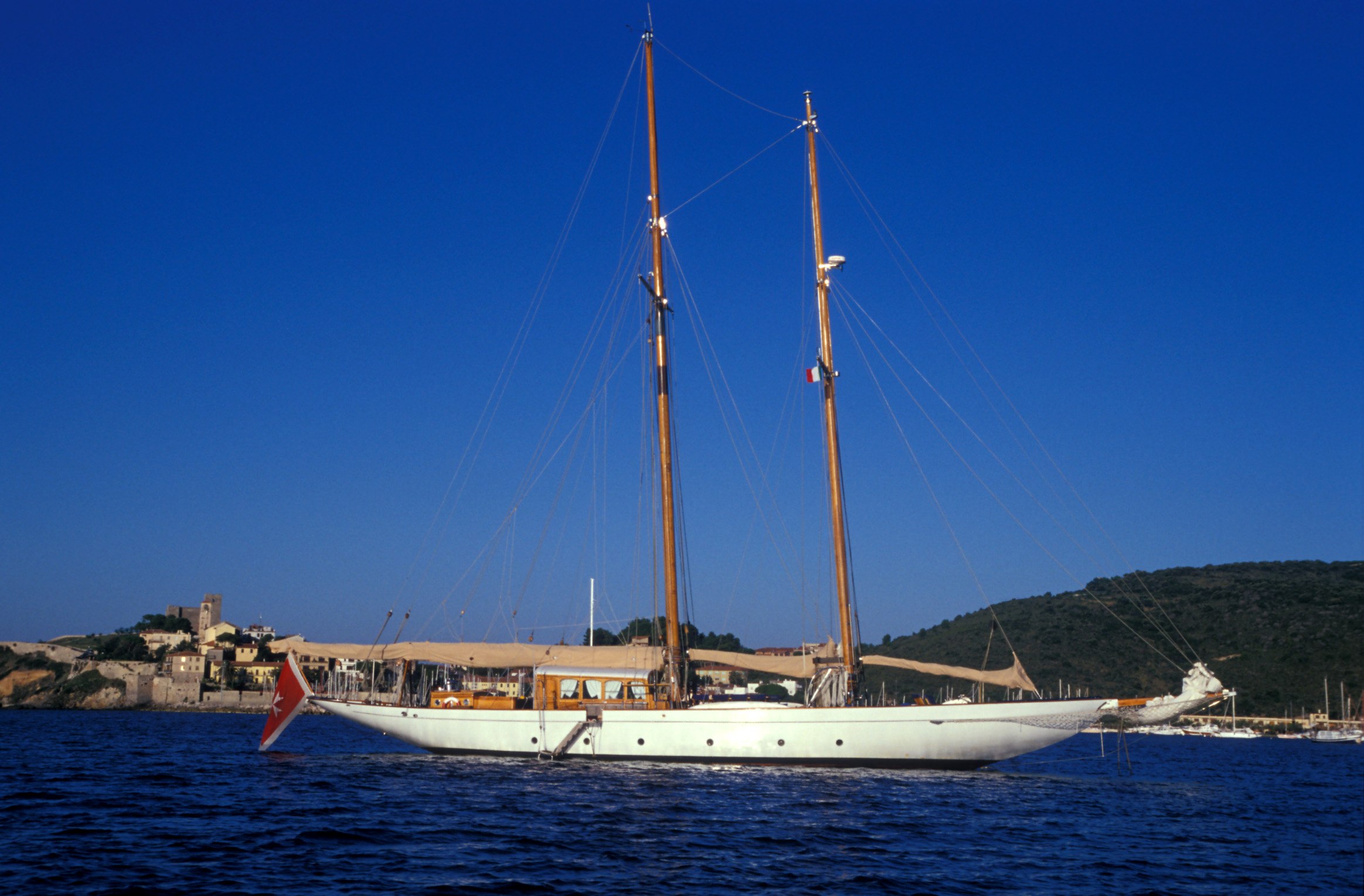 WEATHERBIRD Yacht Photos - Chantelot & Lemaistre | Yacht Charter Fleet