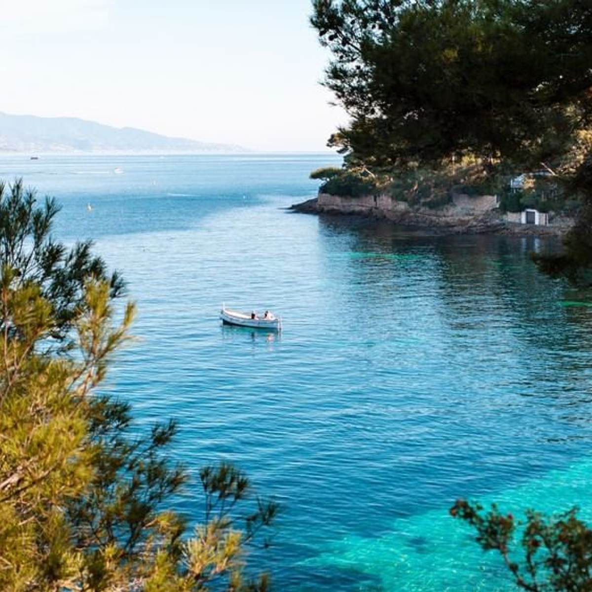 The most beautiful and secluded French Riviera anchorages ...