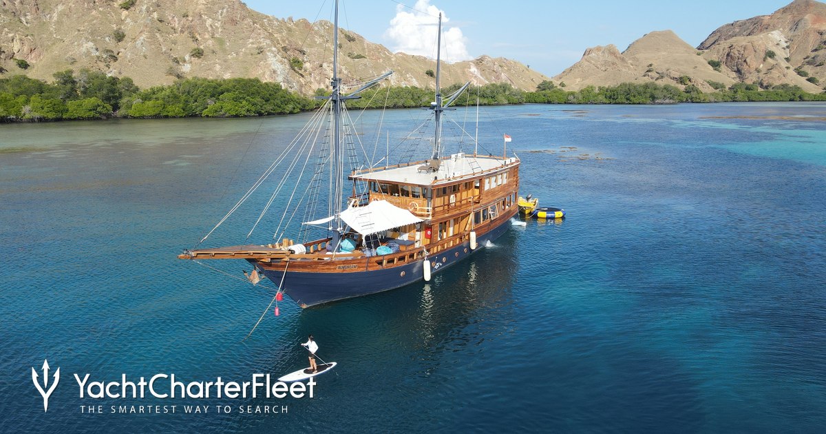 AUGUSTINE PHINISI Yacht Layout / General Arrangement Plans - 32m ...