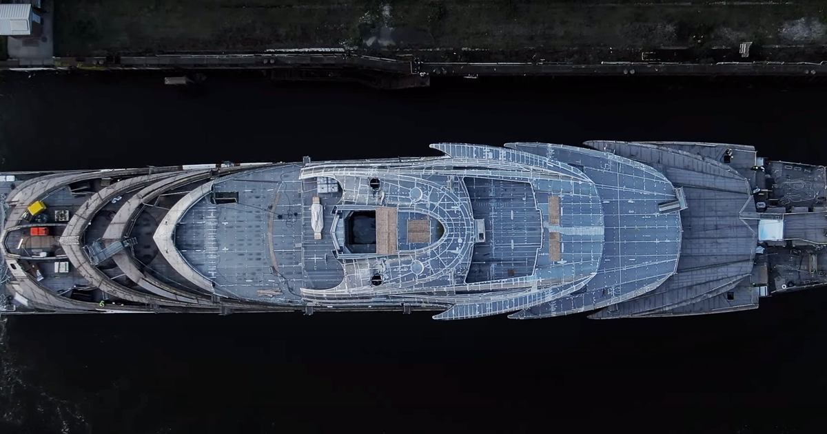 Video: First Look of Lürssen's 130m+ Superyacht DEEP BLUE ...