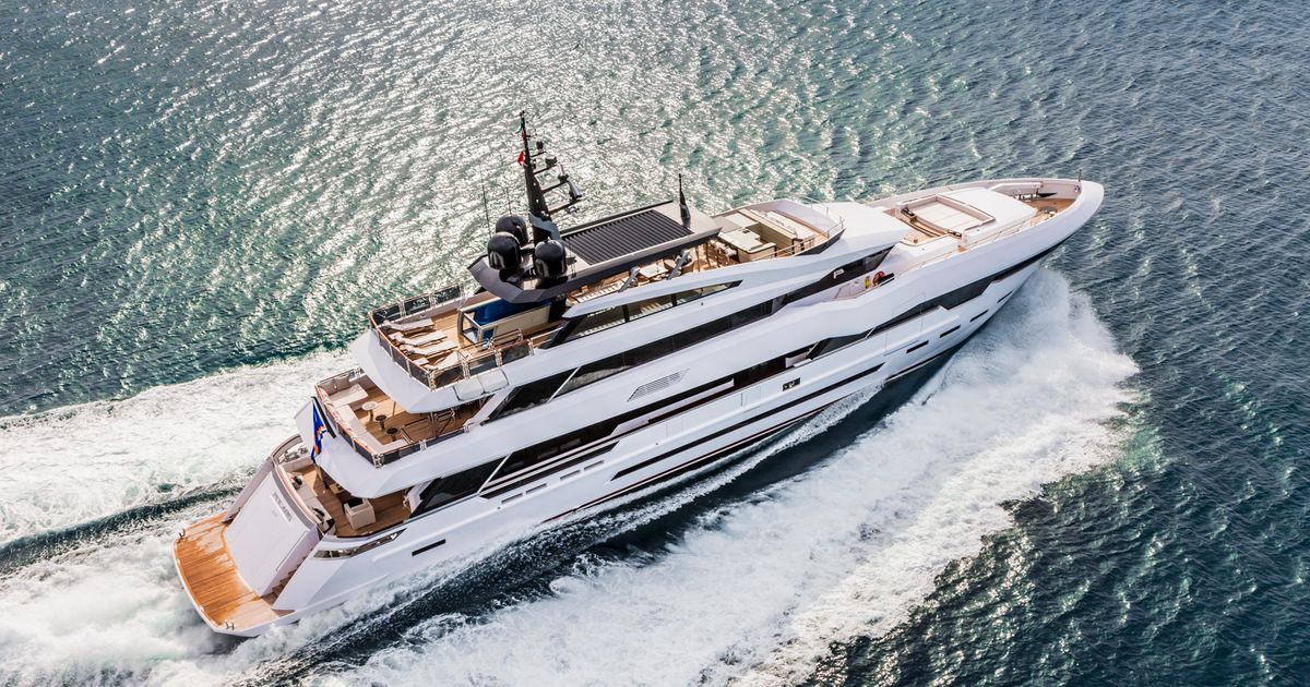48m superyacht PARILLION open for charter at MIPIM 2022 in Cannes ...