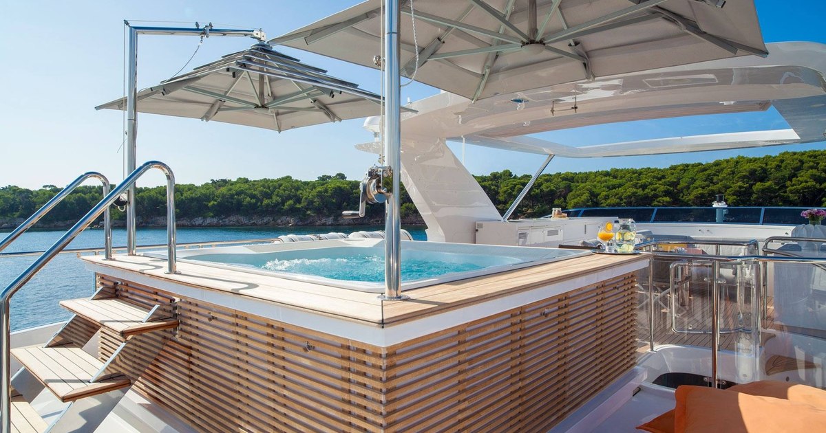 Superyacht DYNA Available for Cruising in Croatia | YachtCharterFleet