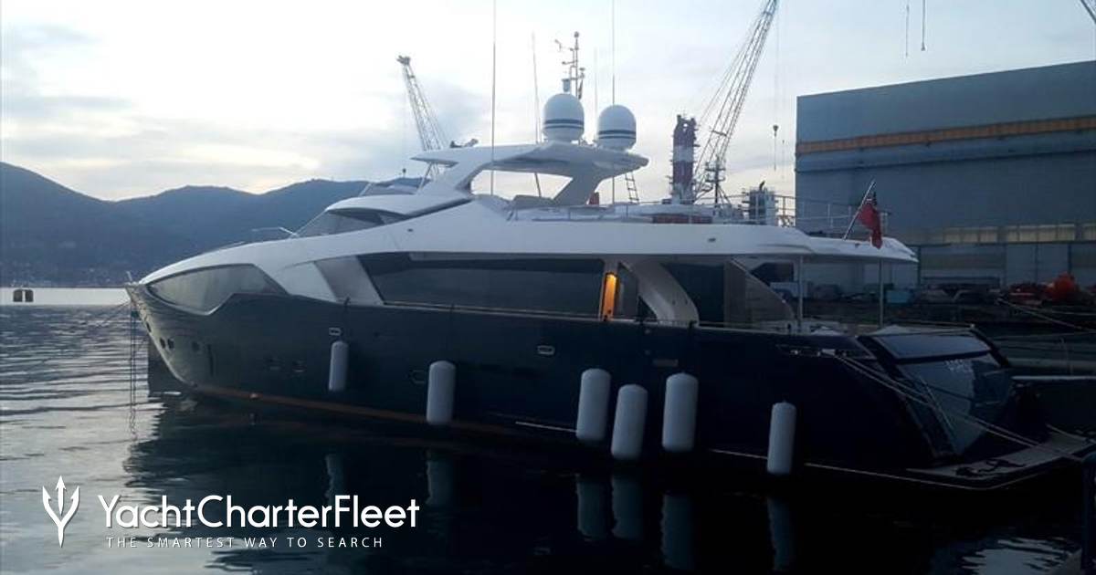 SHELLS X Yacht Photos - Custom Line