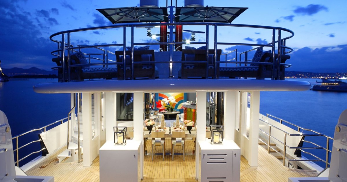 Feadship Superyacht HIGHLANDER Heads to Cuba and the Galapagos Islands ...