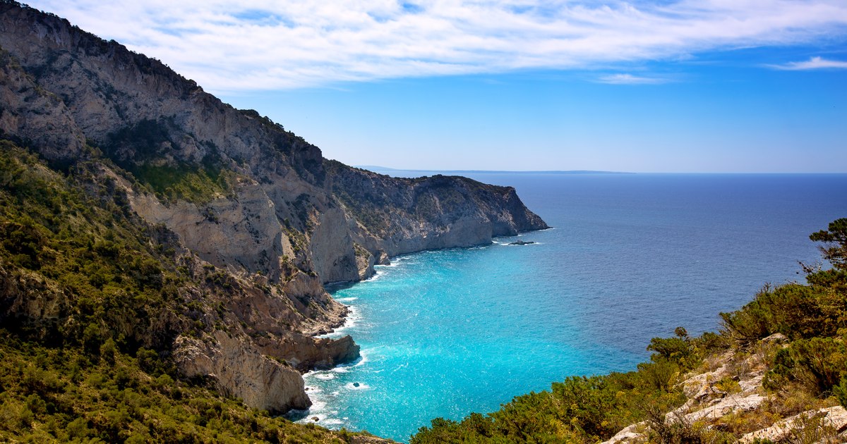 5 of the Best Secluded Beaches in the Balearic Islands | YachtCharterFleet