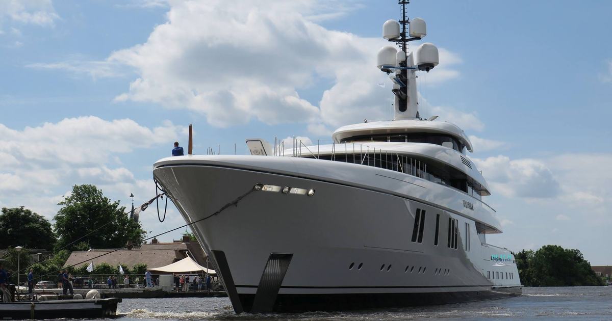 Video: The Launch Of 73m Feadship Superyacht HASNA | YachtCharterFleet