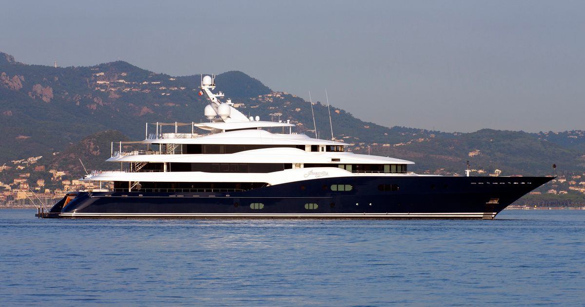 Watch: New video for sublime charter yacht AMARYLLIS | YachtCharterFleet