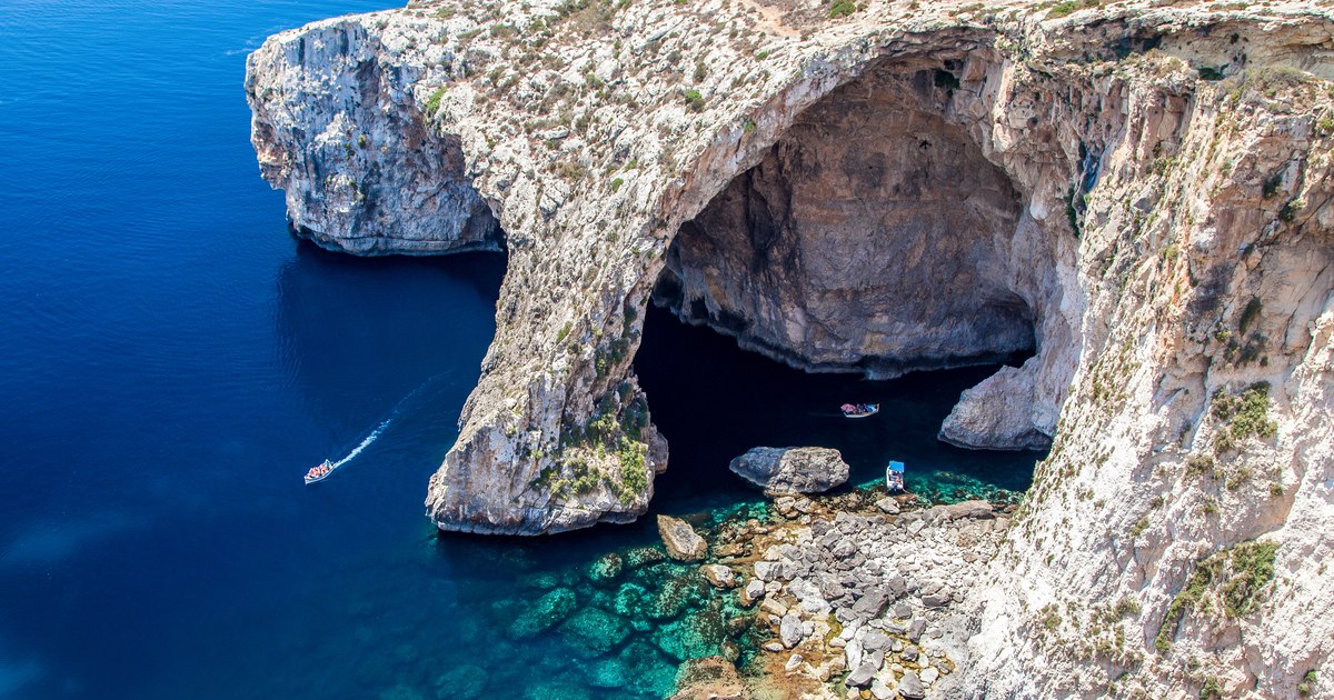 Escape to Malta with superyacht FIREFLY this summer | YachtCharterFleet