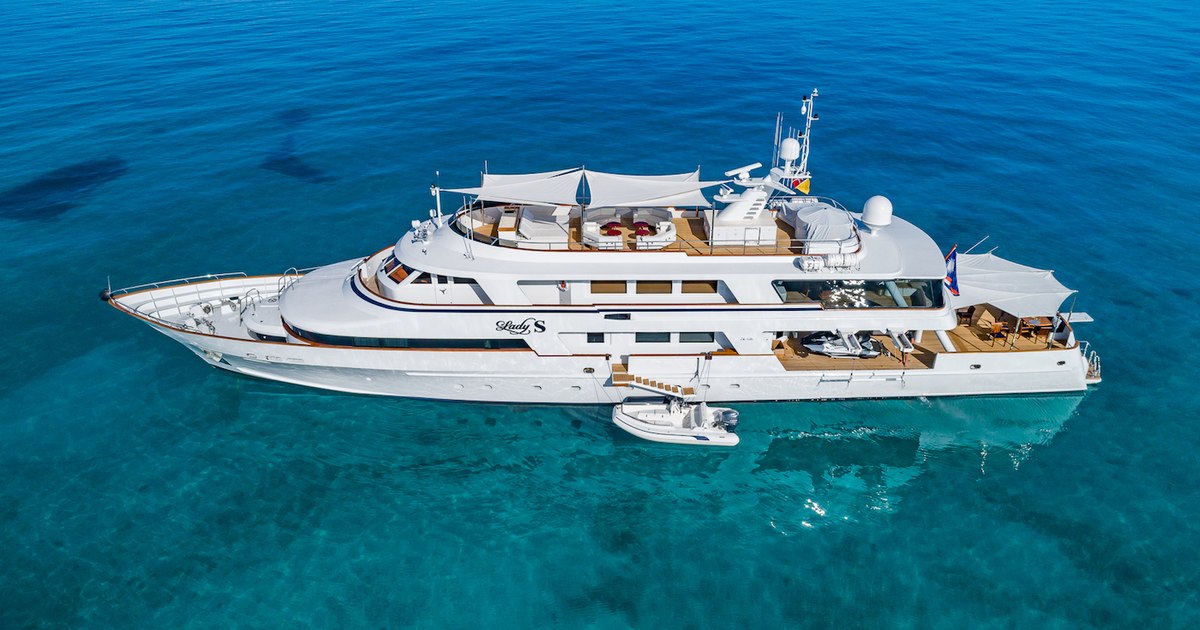 Benetti superyacht ‘Lady S’ joins global charter fleet | YachtCharterFleet