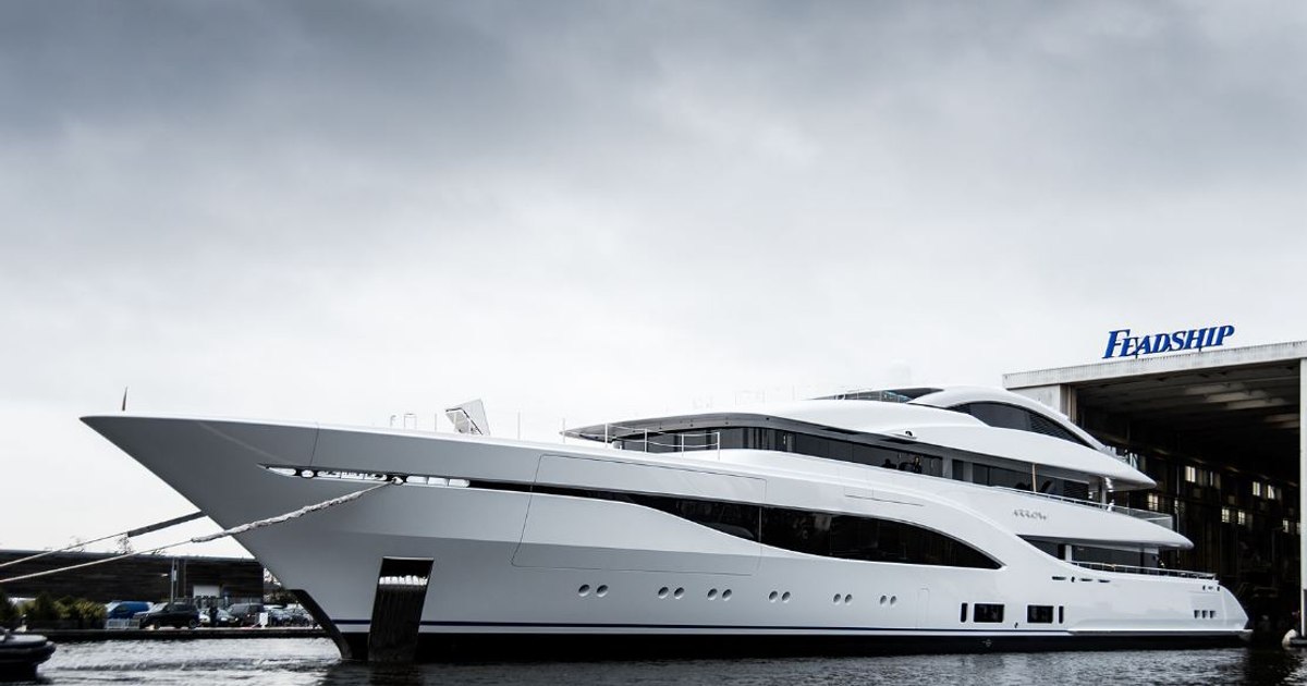 75m Feadship superyacht ARROW hits the water | YachtCharterFleet
