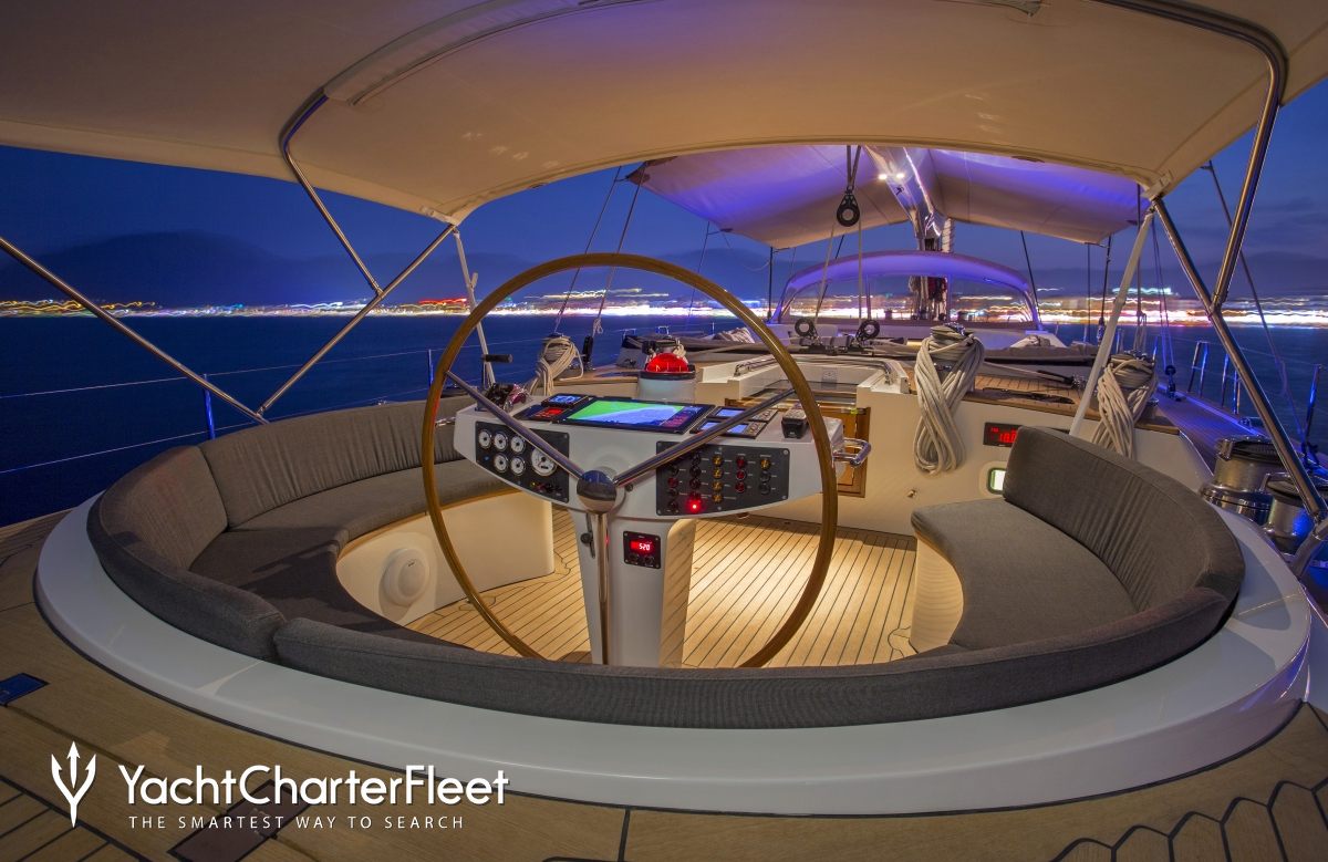 SAVARONA Yacht Charter Price - CNB Luxury Yacht Charter