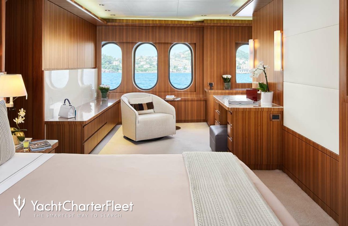 SEASHELL Yacht Photos - 34m Luxury Motor Yacht for Charter
