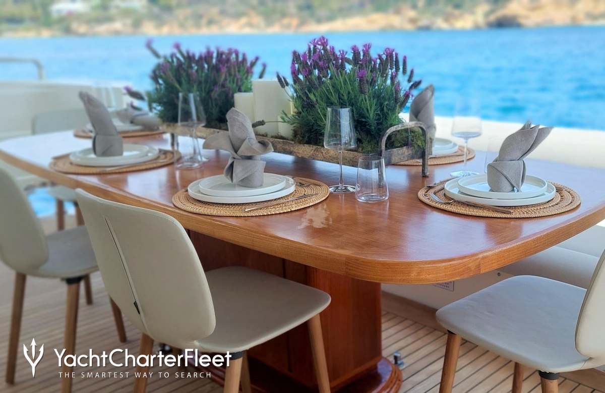 VA BENE Yacht Photos - 24m Luxury Motor Yacht for Charter