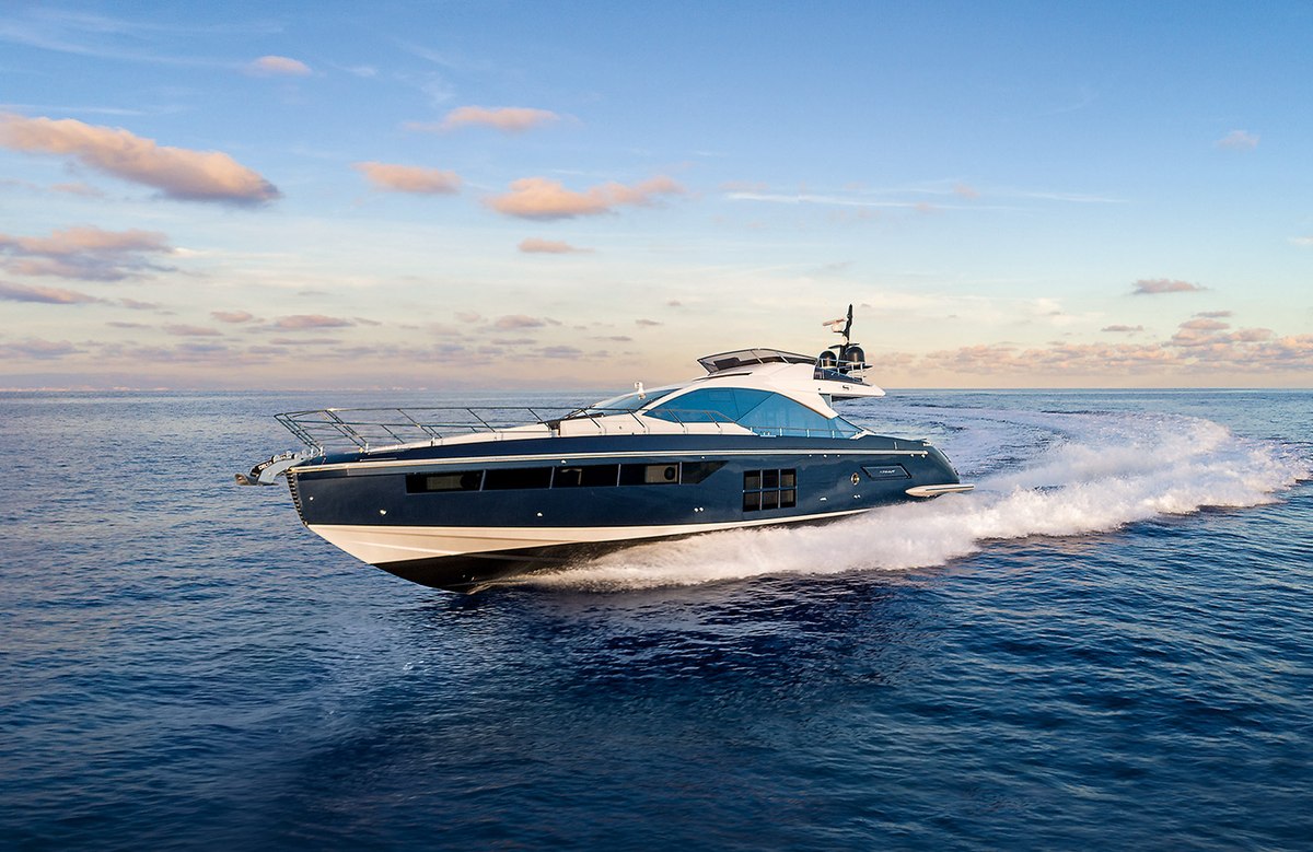 LIMITLESS Yacht Charter Price - Azimut Luxury Yacht Charter