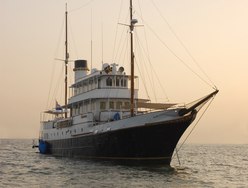 KALIZMA Yacht Photos - 46m Luxury Motor Yacht for Charter