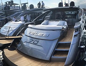 VELES Yacht Photos - 21m Luxury Motor Yacht for Charter