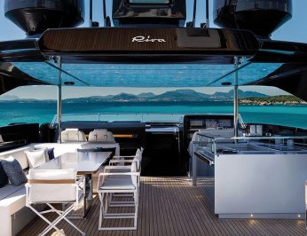 ICONA Yacht Photos - 30m Luxury Motor Yacht for Charter