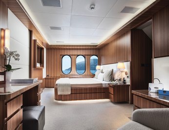 SEASHELL Yacht Photos - 34m Luxury Motor Yacht for Charter