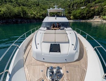 LARIMAR II Yacht Photos - 25m Luxury Motor Yacht for Charter