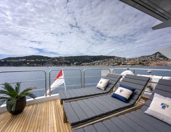 OREGGIA Yacht Photos - Sunseeker