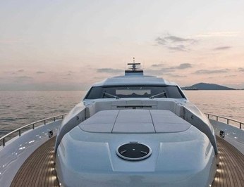 DORIS V Yacht Photos - Pershing