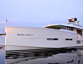 SOCIAL DISTANCING Yacht Photos - Delta Powerboats