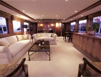 HAU TREE Yacht Photos - Burger Boat