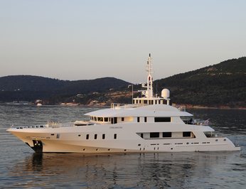 MAXIMA STAR Yacht Photos - Ursa Tersanesi