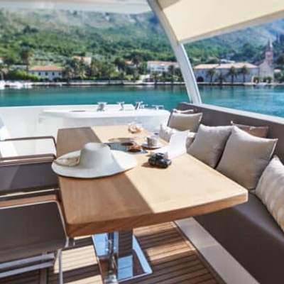 GOOD TIMES Yacht Charter Price - Prestige Yachts Luxury Yacht Charter