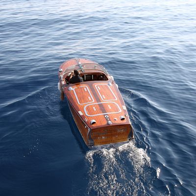 DWINGER Yacht Charter Price - Royal Huisman Luxury Yacht Charter