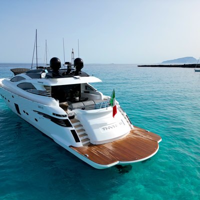 THYKE III Yacht Charter Price - Pershing Luxury Yacht Charter