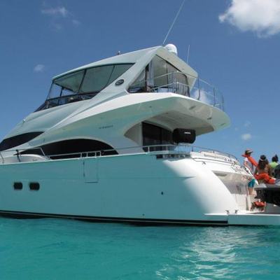 LITTLE CASTLE Yacht Charter Price - Marquis Yachts Luxury Yacht Charter