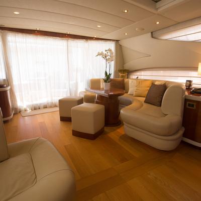 TIUNA Yacht Charter Price - Alfamarine Luxury Yacht Charter