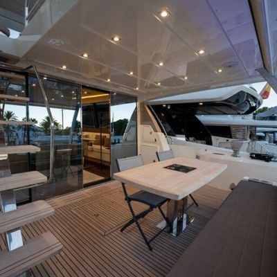 GOOD TIMES Yacht Charter Price - Prestige Yachts Luxury Yacht Charter