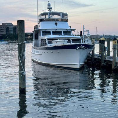 GYPSY Yacht Charter Price - Burger Boat Luxury Yacht Charter