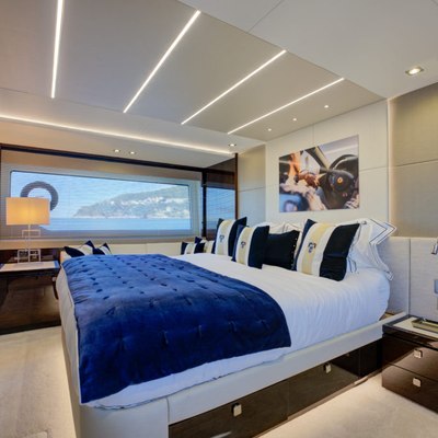 OREGGIA Yacht Charter Price - Sunseeker Luxury Yacht Charter