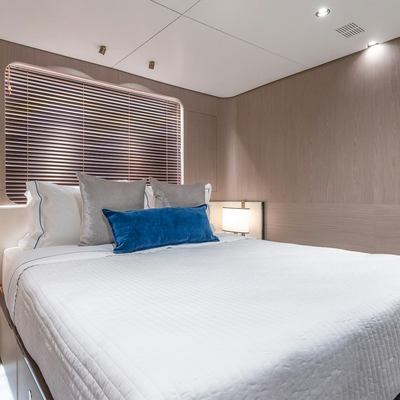 PIER PRESSURE Yacht Charter Price - Azimut Yachts Luxury Yacht Charter