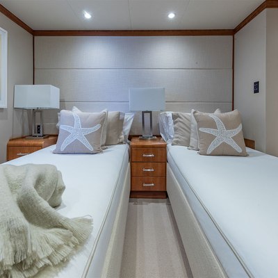 SEA CLASS Yacht Charter Price - Christensen Luxury Yacht Charter