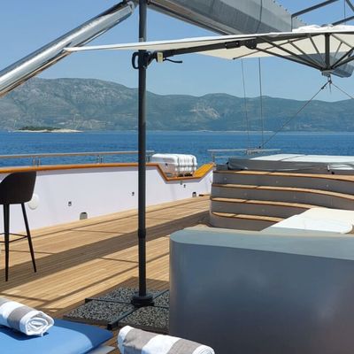 LIFE IS GOOD Yacht Charter Price - BrodoTrogir Luxury Yacht Charter