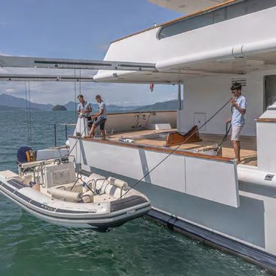 AZUL V Yacht Charter Price - CRN Yachts Luxury Yacht Charter