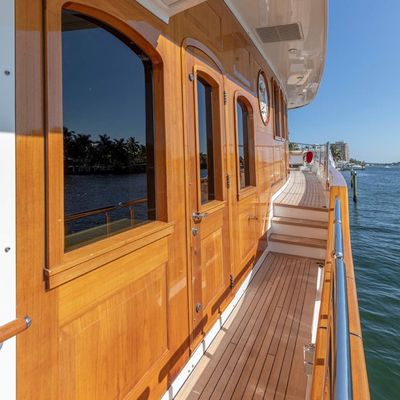 NADAN Yacht Charter Price - Burger Boat Luxury Yacht Charter