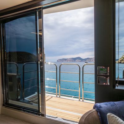 BLUE INFINITY ONE Yacht Charter Price - Sunseeker Luxury Yacht Charter