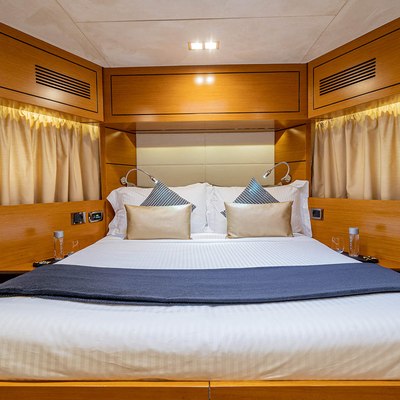 ENJOY Yacht Charter Price - Raphael Yachts Luxury Yacht Charter