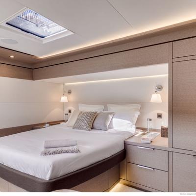 KAJIKIA Yacht Charter Price - Lagoon Luxury Yacht Charter