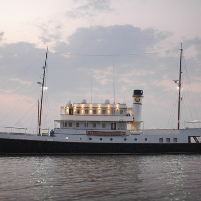 KALIZMA Yacht Charter Price - Ramage & Ferguson Luxury Yacht Charter