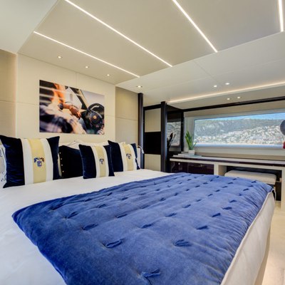 OREGGIA Yacht Charter Price - Sunseeker Luxury Yacht Charter
