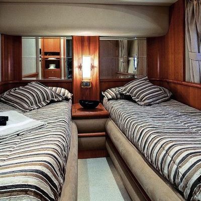 BEAUTY Yacht Charter Price - Azimut Yachts Luxury Yacht Charter