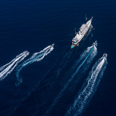 KALIZMA Yacht Charter Price - Ramage & Ferguson Luxury Yacht Charter