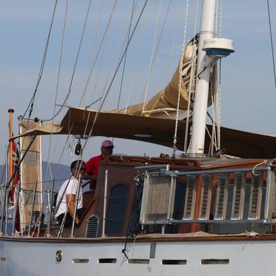 WINDWEAVER OF PENNINGTON Yacht Charter Price - Midship Luxury Yacht Charter